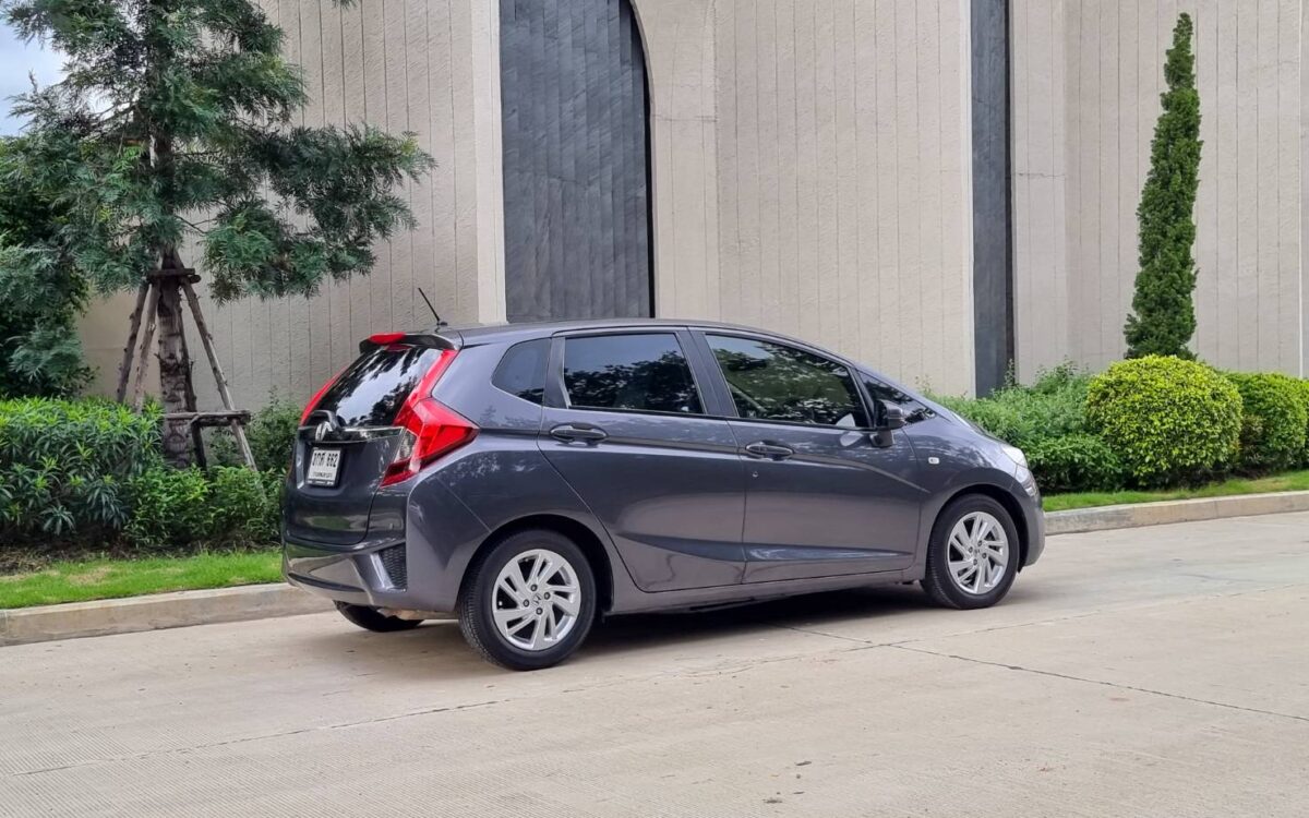 ขาย Jazz GK รับซื้อแจ๊สจีเค ให้ราคาสูง โทร 099 456 2455 id aoddet