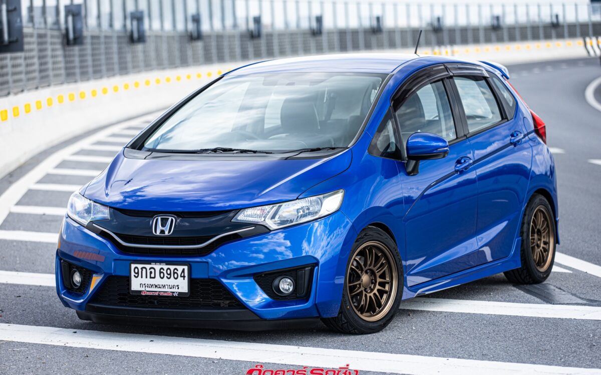 Honda Jazz GK มือสอง แต่งสวย โทร 099 456 2455 id aoddet