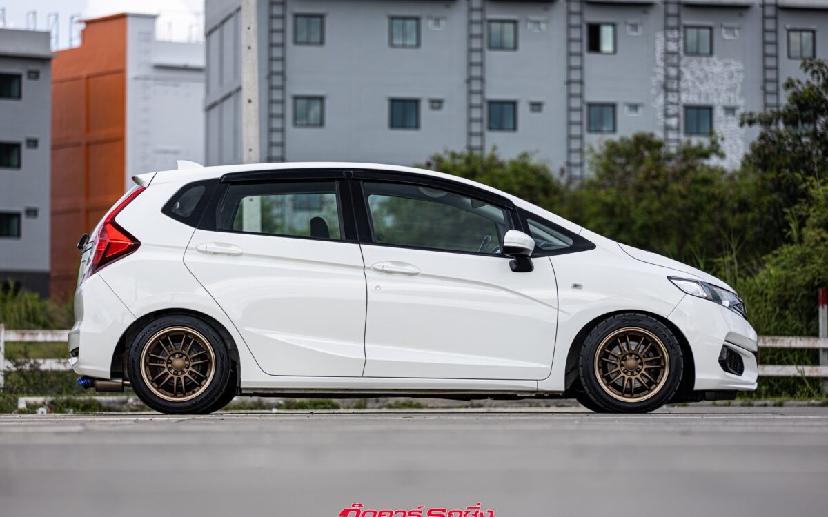 Honda Jazz GK มือสอง แต่งสวย โทร 099 456 2455 id aoddet