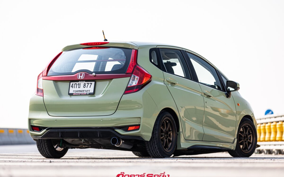 Honda Jazz GK MT มือสอง สนใจ 099 456 2455 id aoddet